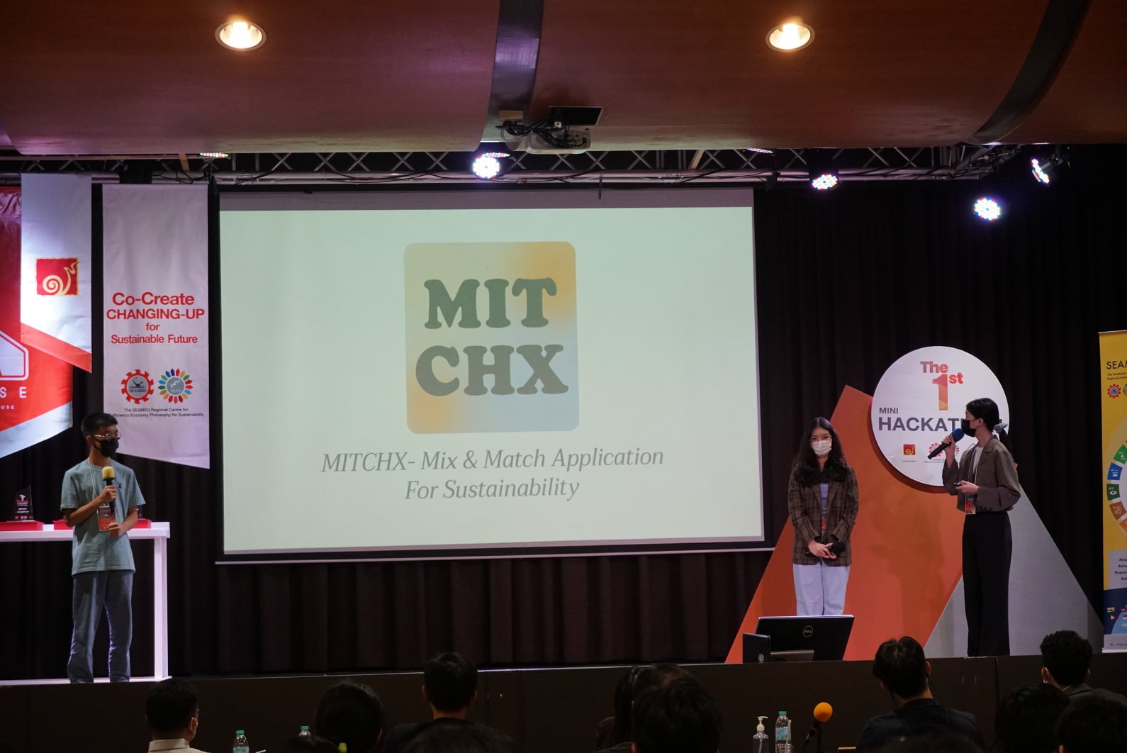 MINI HACKATHON : Pitching Day • โรงเรียนเพลินพัฒนา